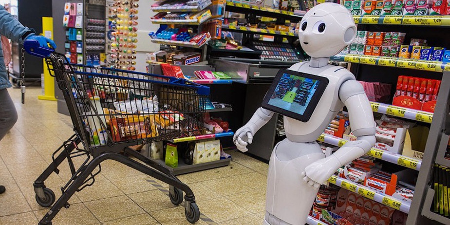 The Rise of Humanoid Service Robots in Retail